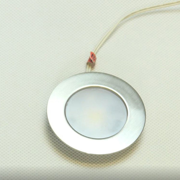 Example of bad versus good LED lighting - TLW Global